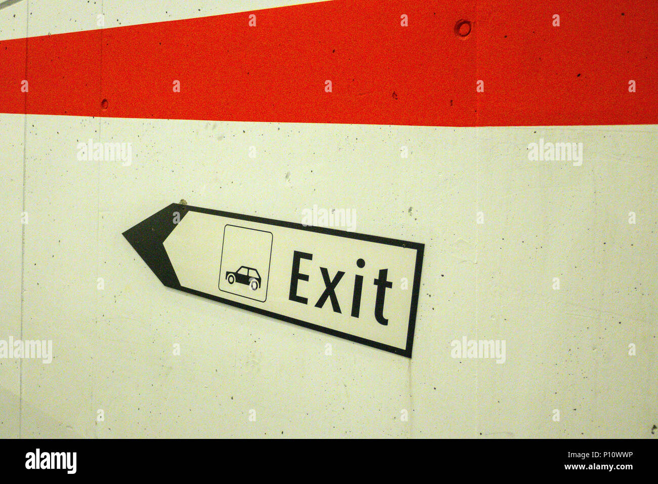 Car park exit sign hi-res stock photography and images - Alamy