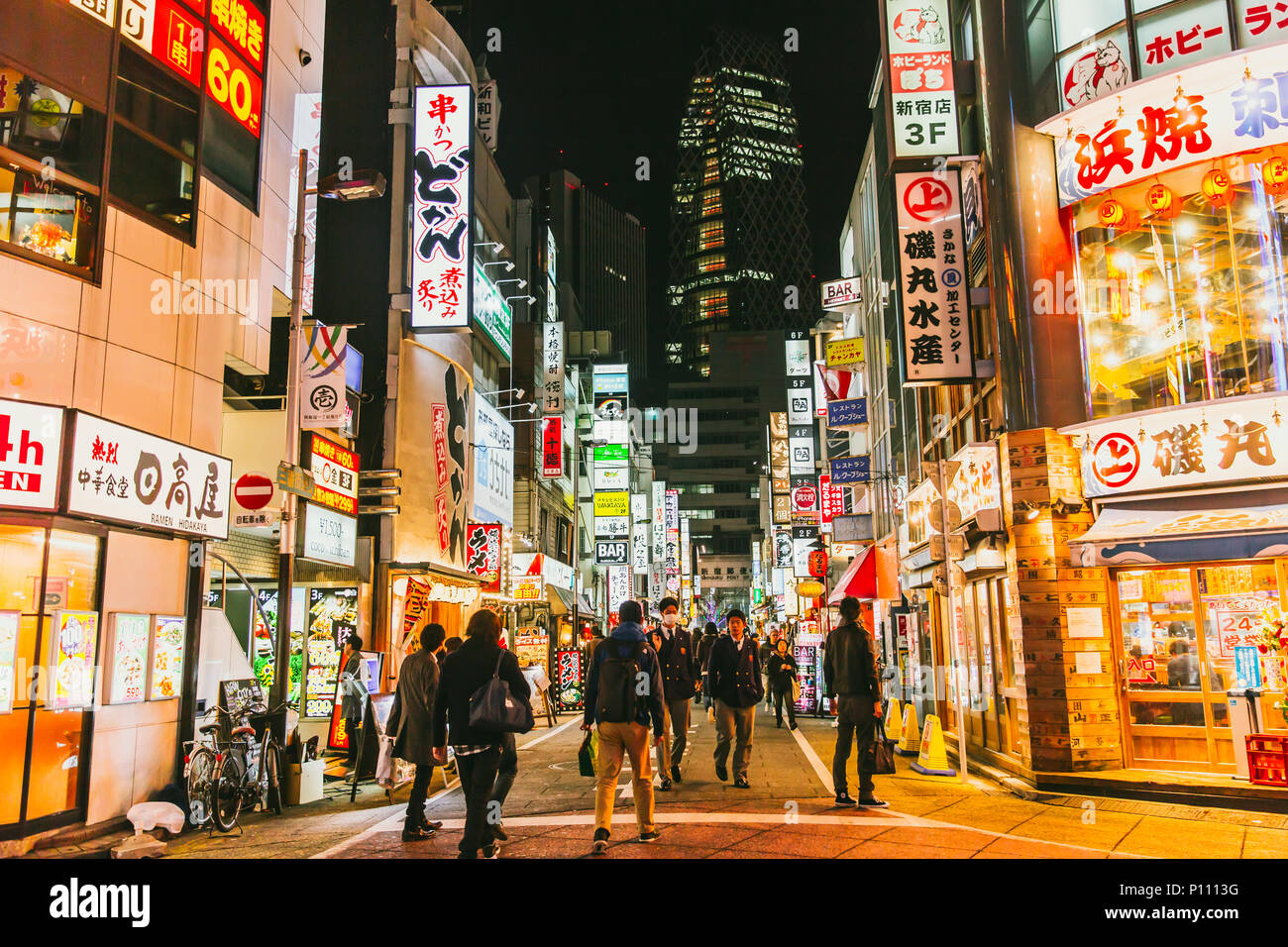 Japanese and tourist at Shinjuku nightlife colorful billboard shopping ...