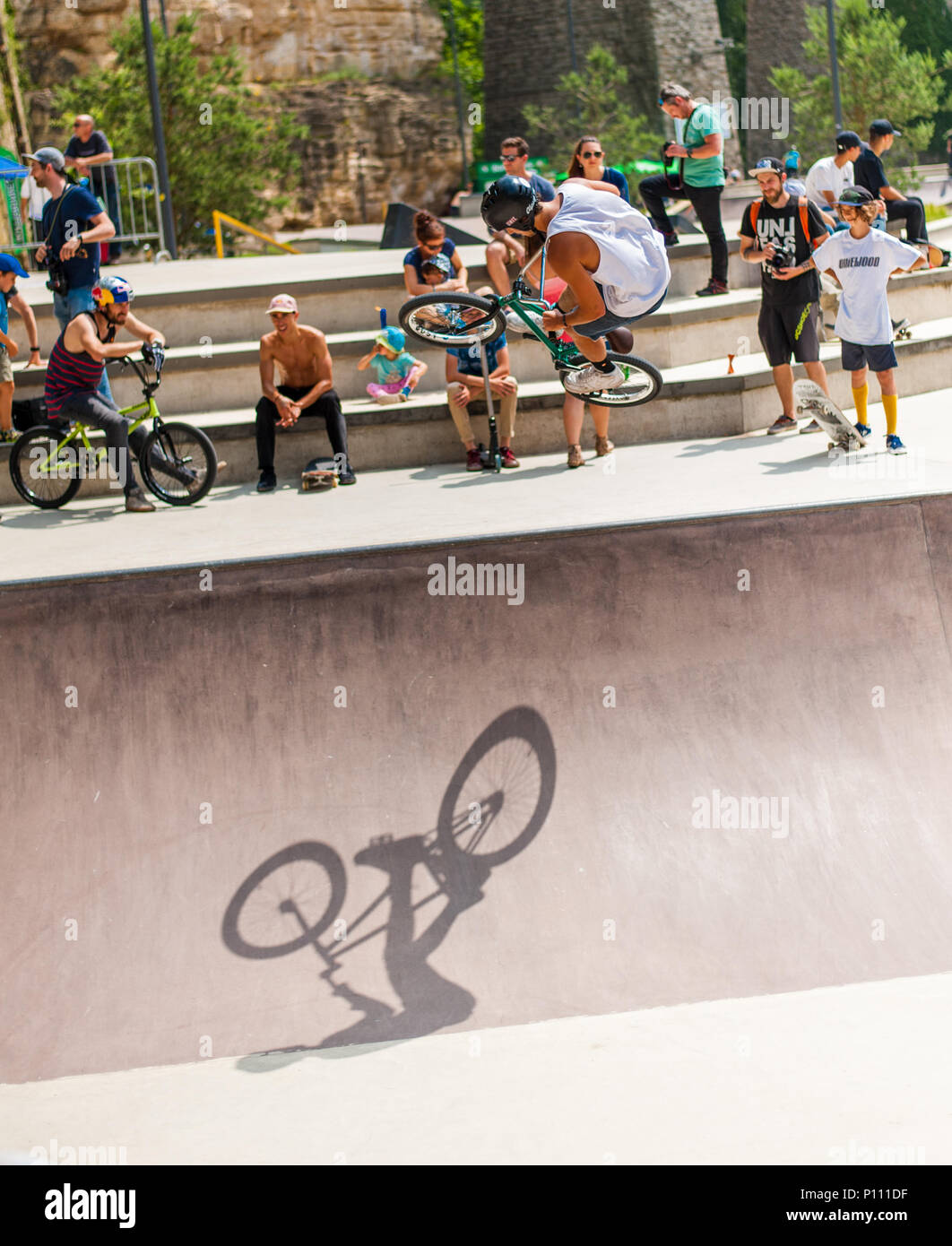 Cycle competition redbull competition hi-res stock photography and ...