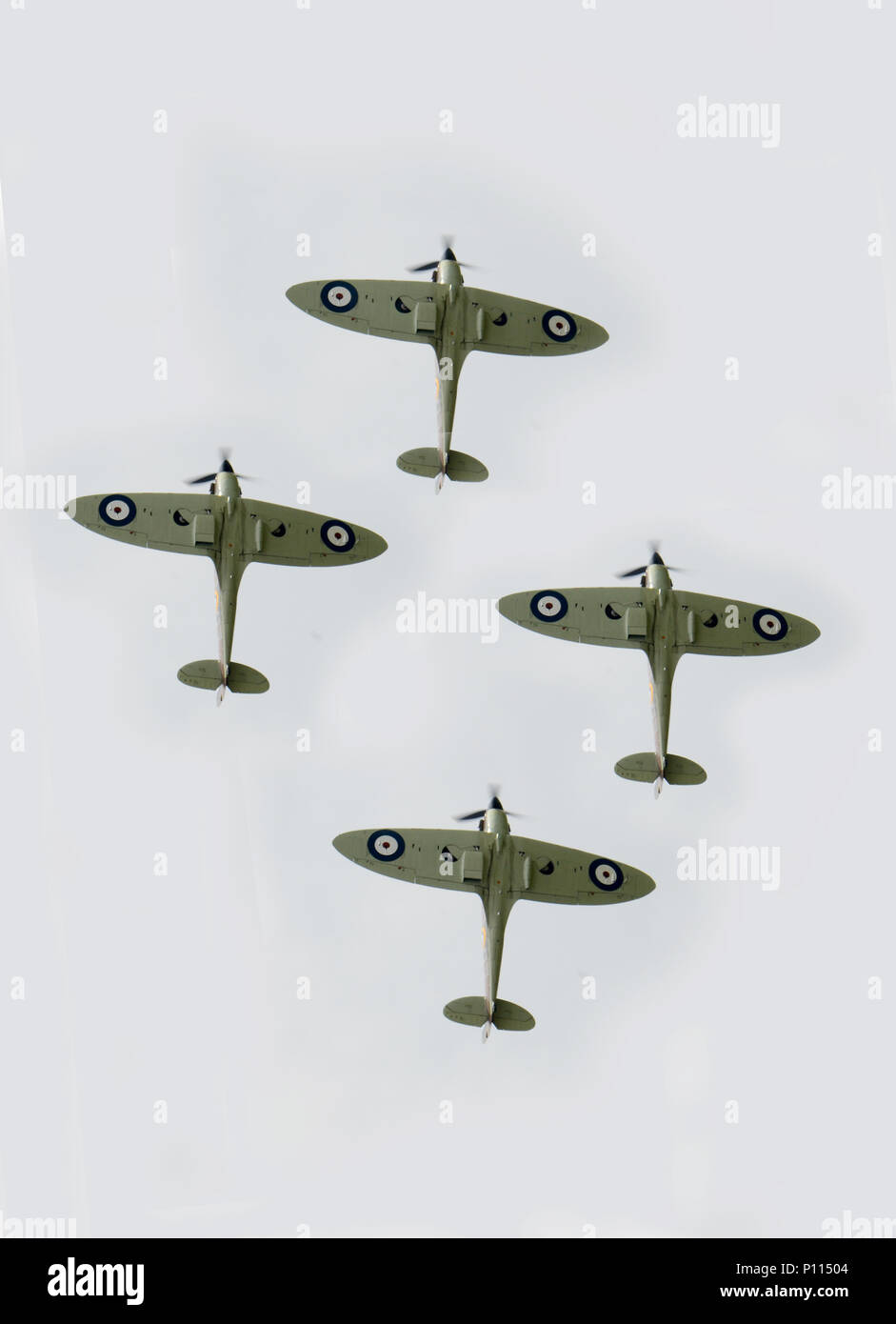 Spitfire scramble hi-res stock photography and images - Alamy