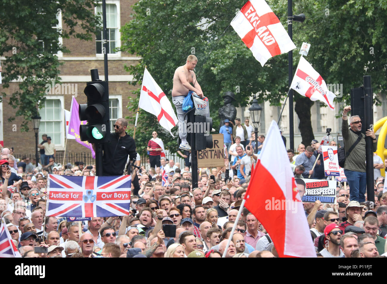 London, England. 9th June 2018. Tens of thousands of patriotic English ...