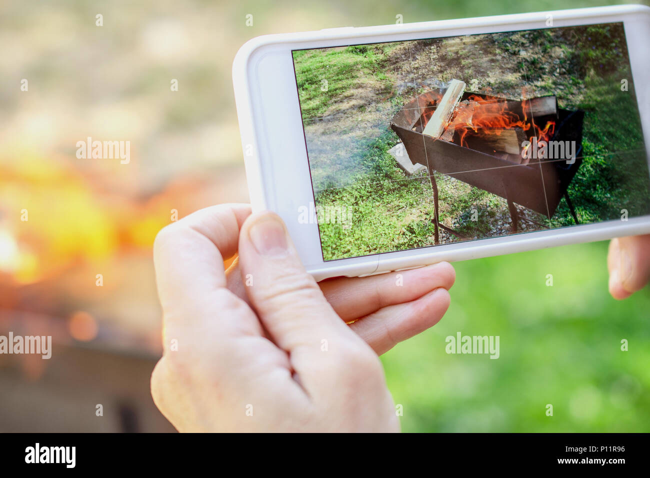 Bonfire burning pictures hi-res stock photography and images - Alamy