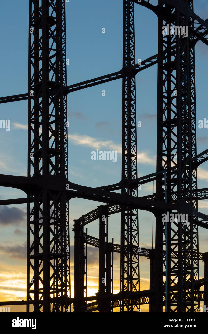 Steel structures hi-res stock photography and images - Alamy