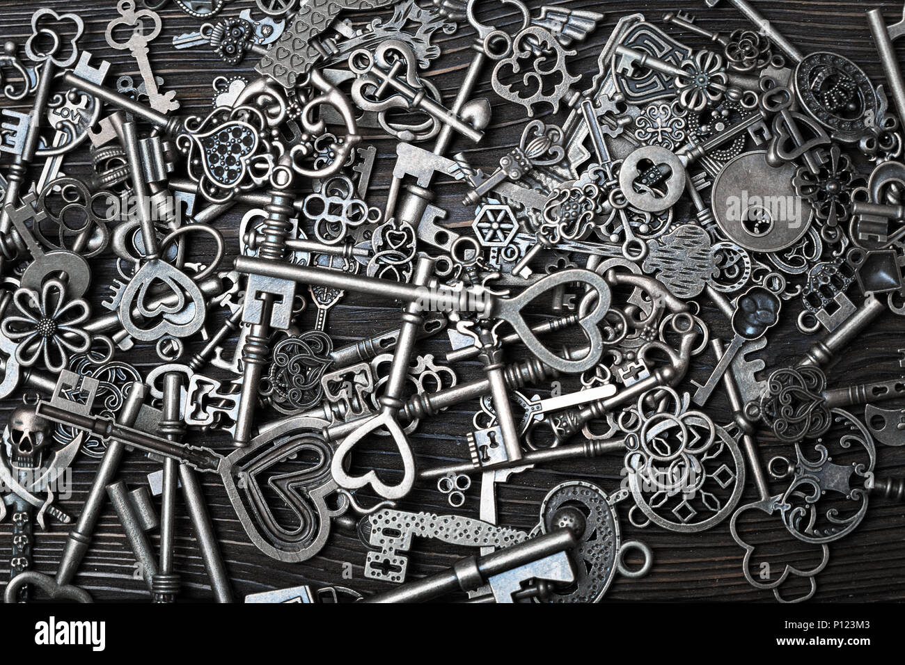 Antique keys hi-res stock photography and images - Alamy