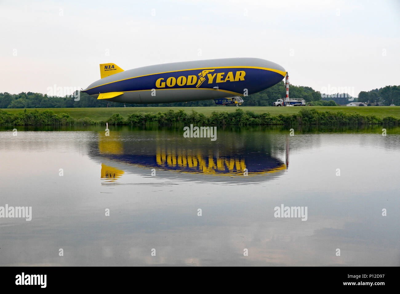 Wingfoot hi-res stock photography and images - Alamy