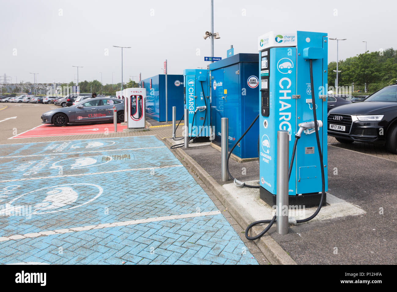 Recharge point hi-res stock photography and images - Alamy