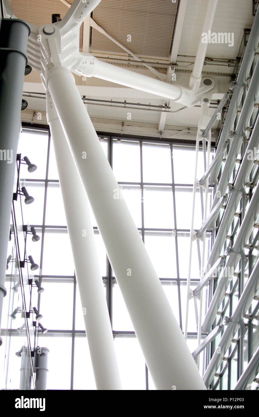 Metal pillars hi-res stock photography and images - Alamy