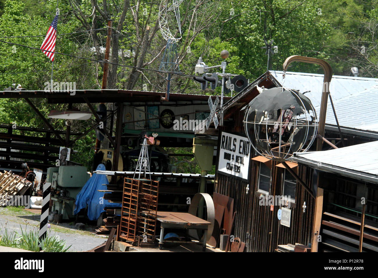 Clutter junk hi-res stock photography and images - Alamy