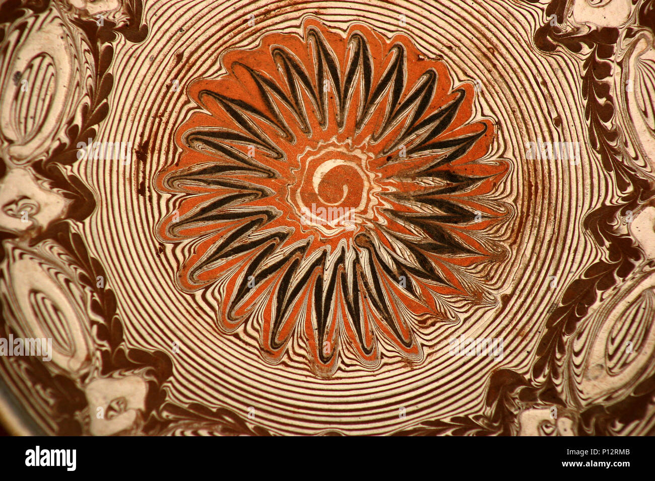 Traditional Romanian ceramic plate. Pottery Stock Photo - Alamy