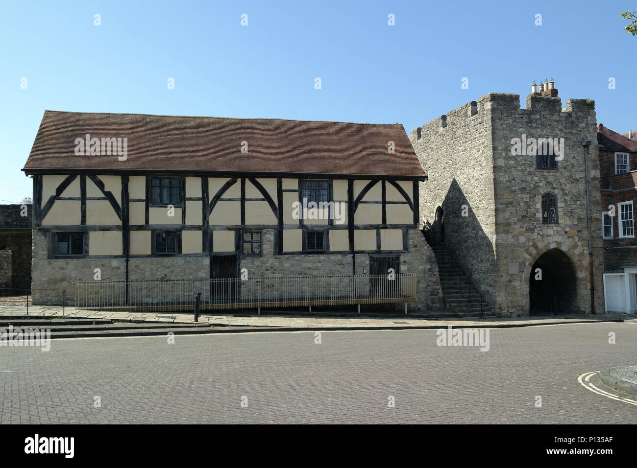 Anglo saxon hall hi-res stock photography and images - Alamy