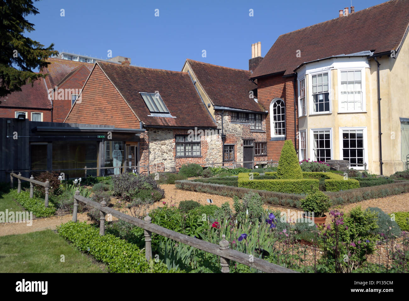 Tudor Merchants Hall High Resolution Stock Photography and Images - Alamy