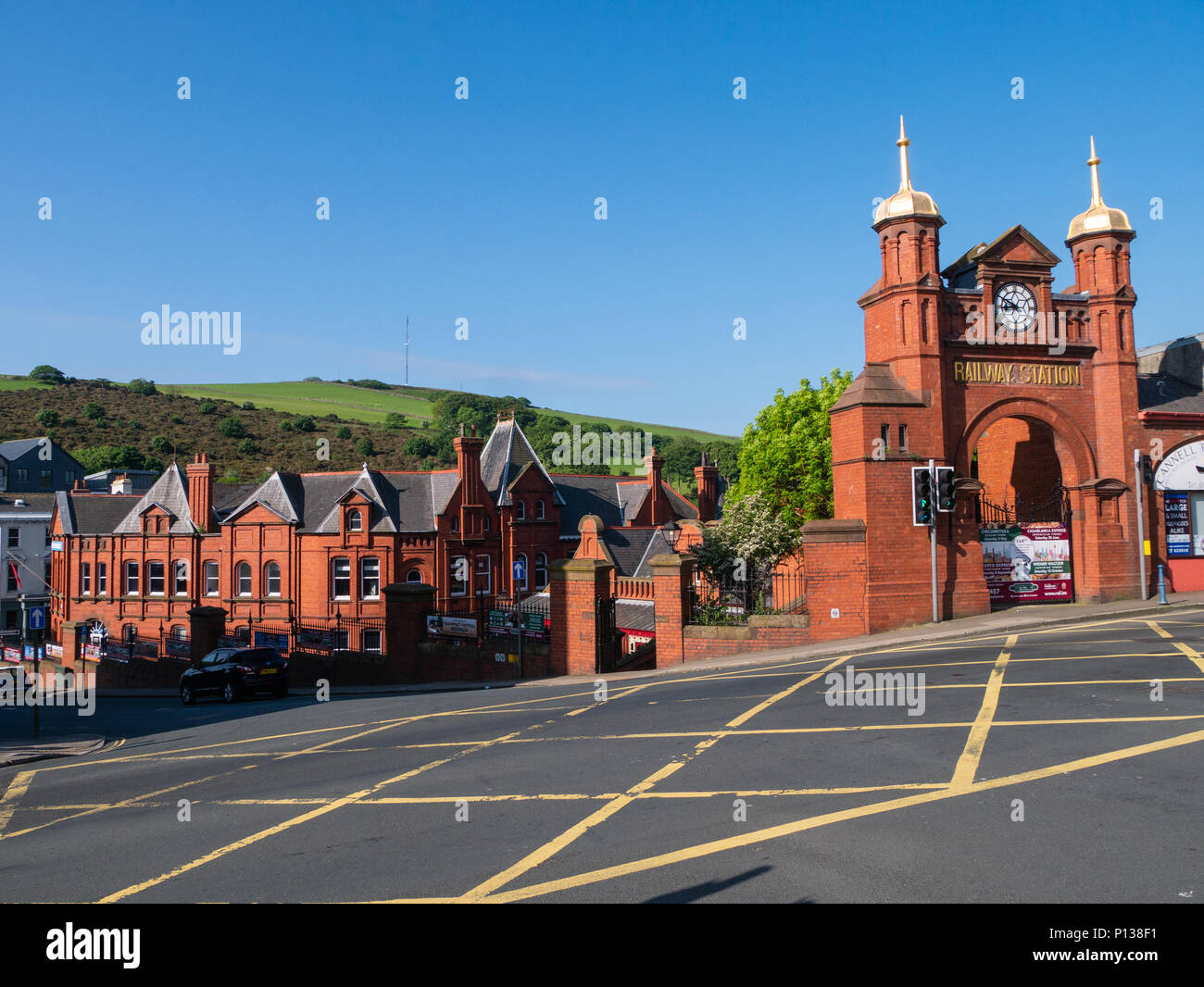 Victorian train station clock hi-res stock photography and images - Alamy