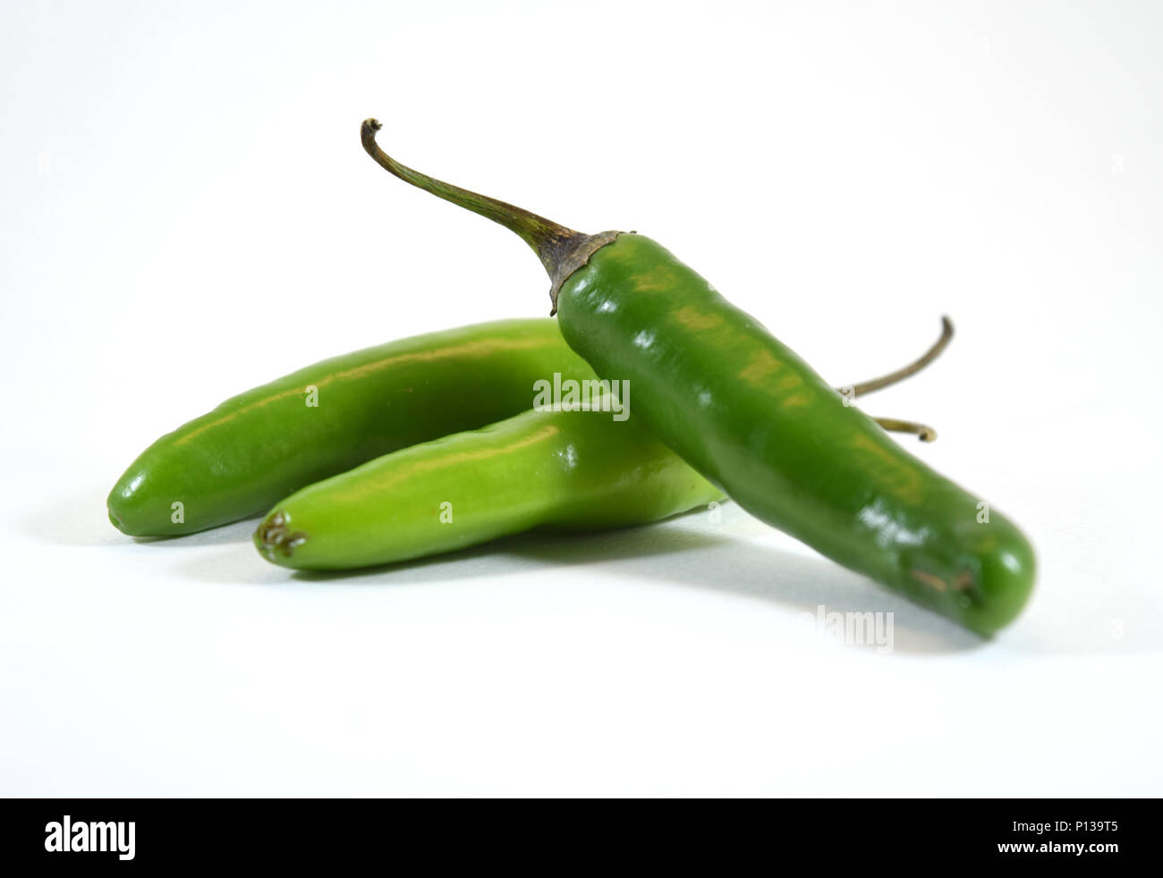 Spicy green serrano pepper (capsicum anuum) - isolated Stock Photo - Alamy