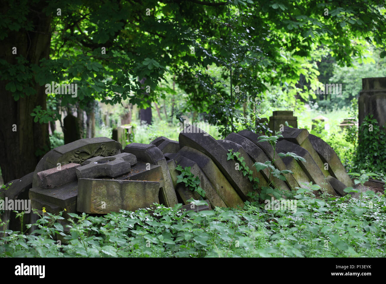 Stacked graves hi-res stock photography and images - Alamy