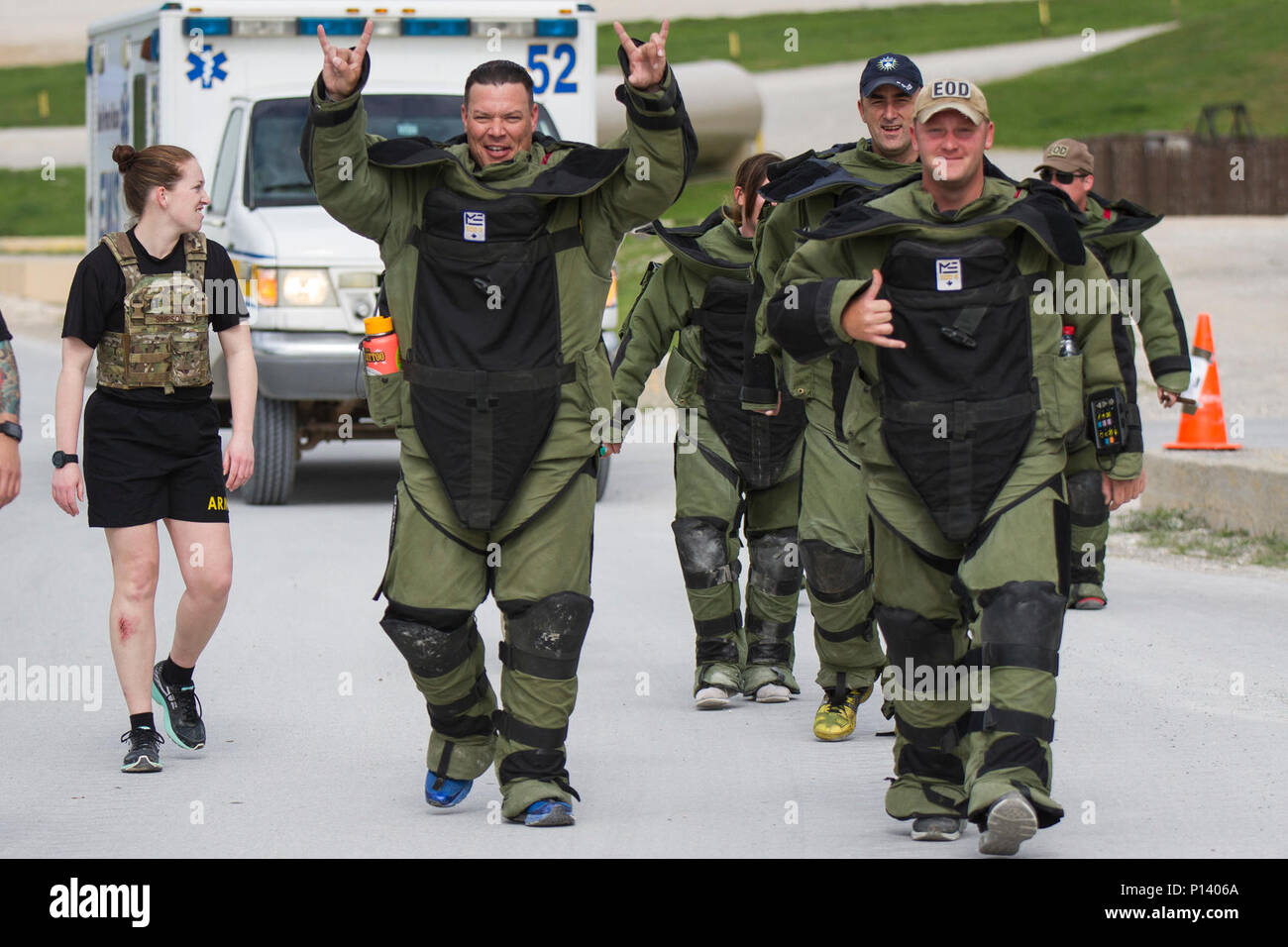 U.S. Army Soldiers, assigned to Multinational Battle Group-East Task ...