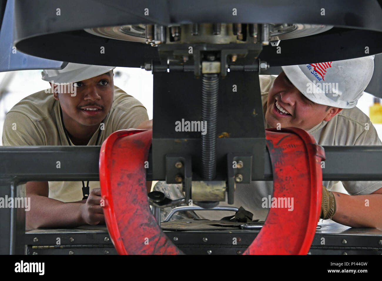 146th airlift wing maintenance hi-res stock photography and images - Alamy