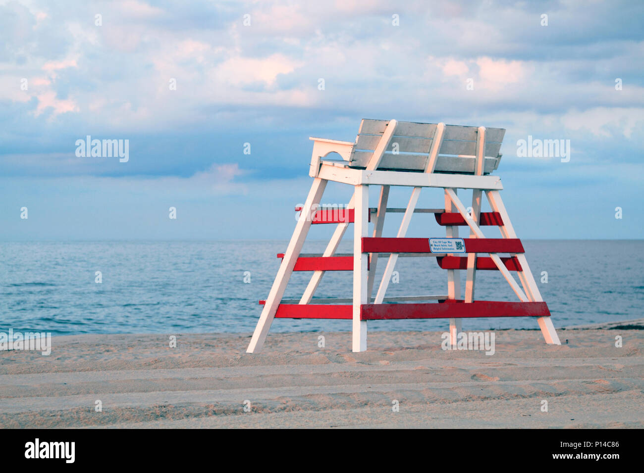 Lifeguards stations hi-res stock photography and images - Alamy