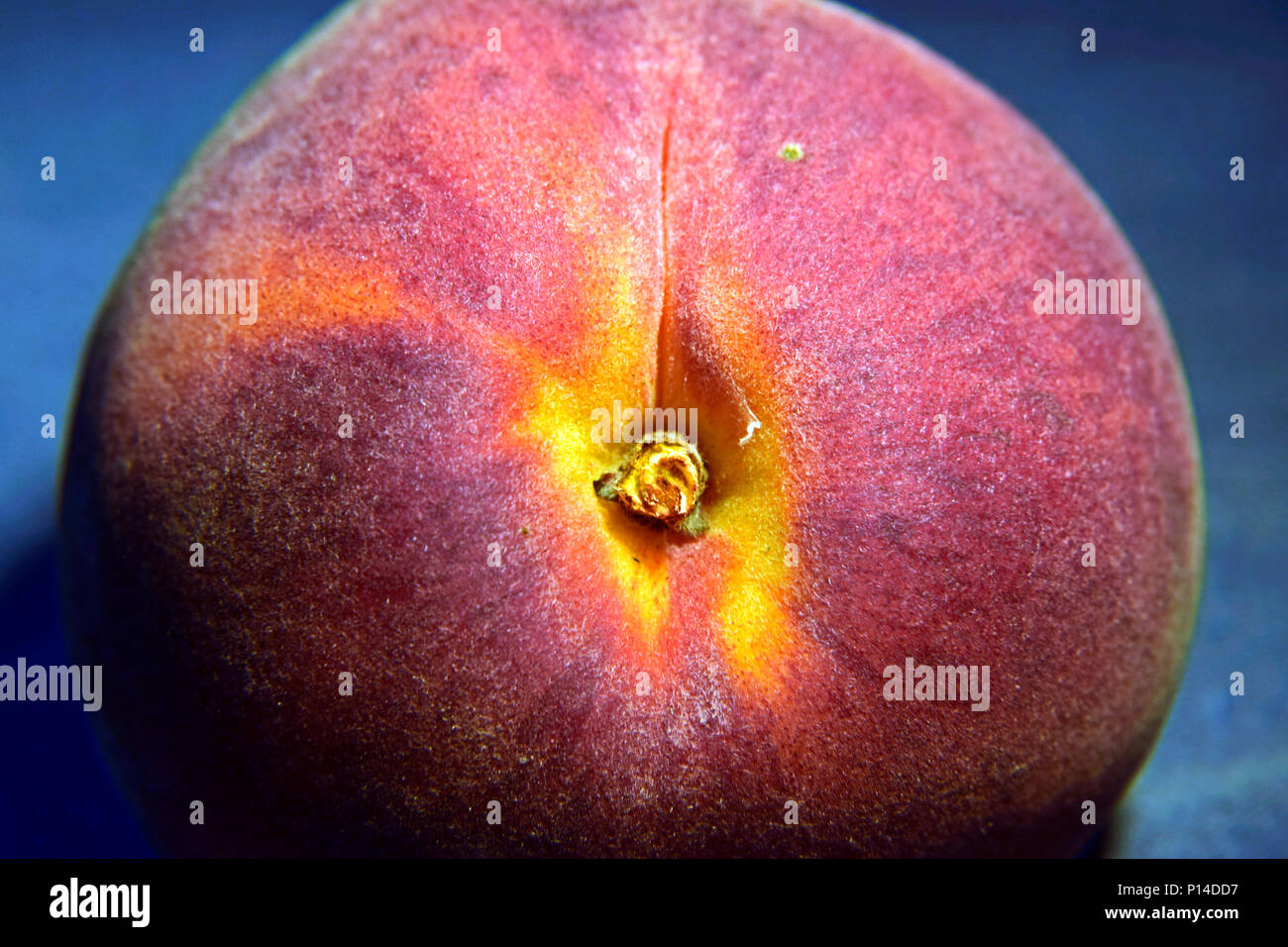 Curved yellow fruit hi-res stock photography and images - Alamy