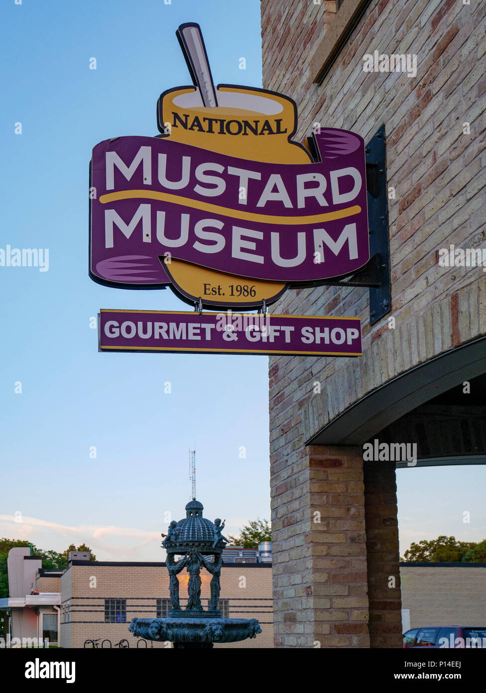 Mustard museum hi-res stock photography and images - Alamy