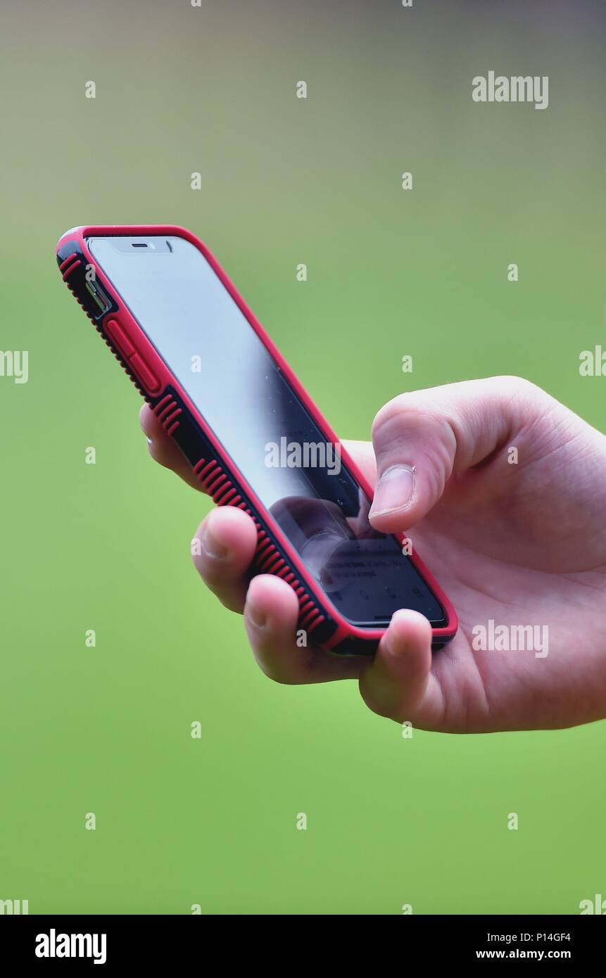 Cell phone addiction hi-res stock photography and images - Alamy