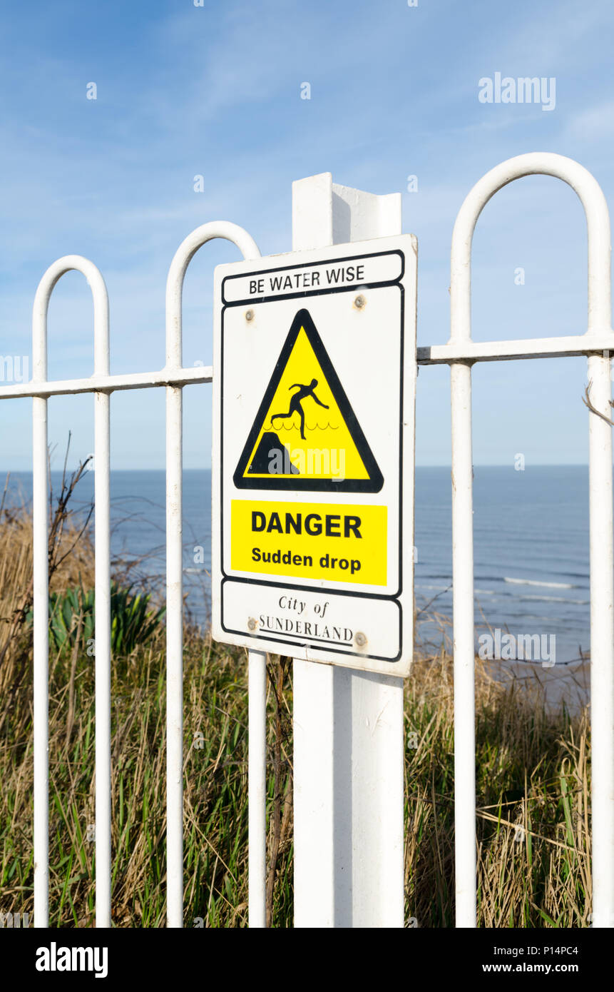 'Sudden Drop' Warning at Roker Cliffs, Roker, Sunderland Stock Photo ...