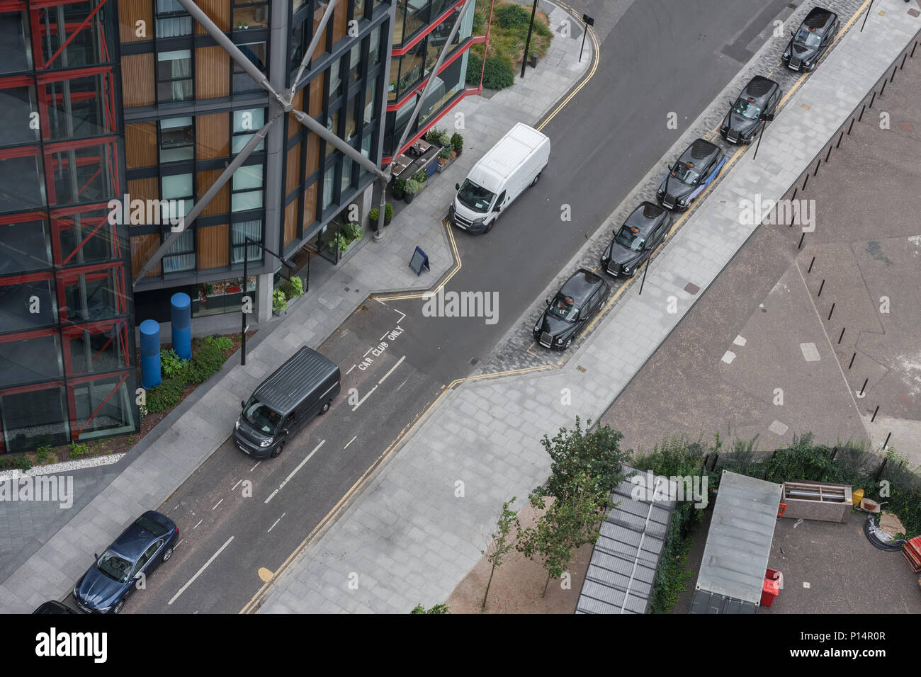 Aerial view london taxi cab hi-res stock photography and images - Alamy