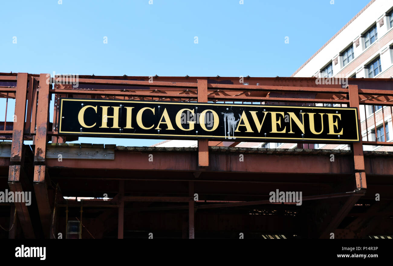 Chicago metro sign hi-res stock photography and images - Alamy