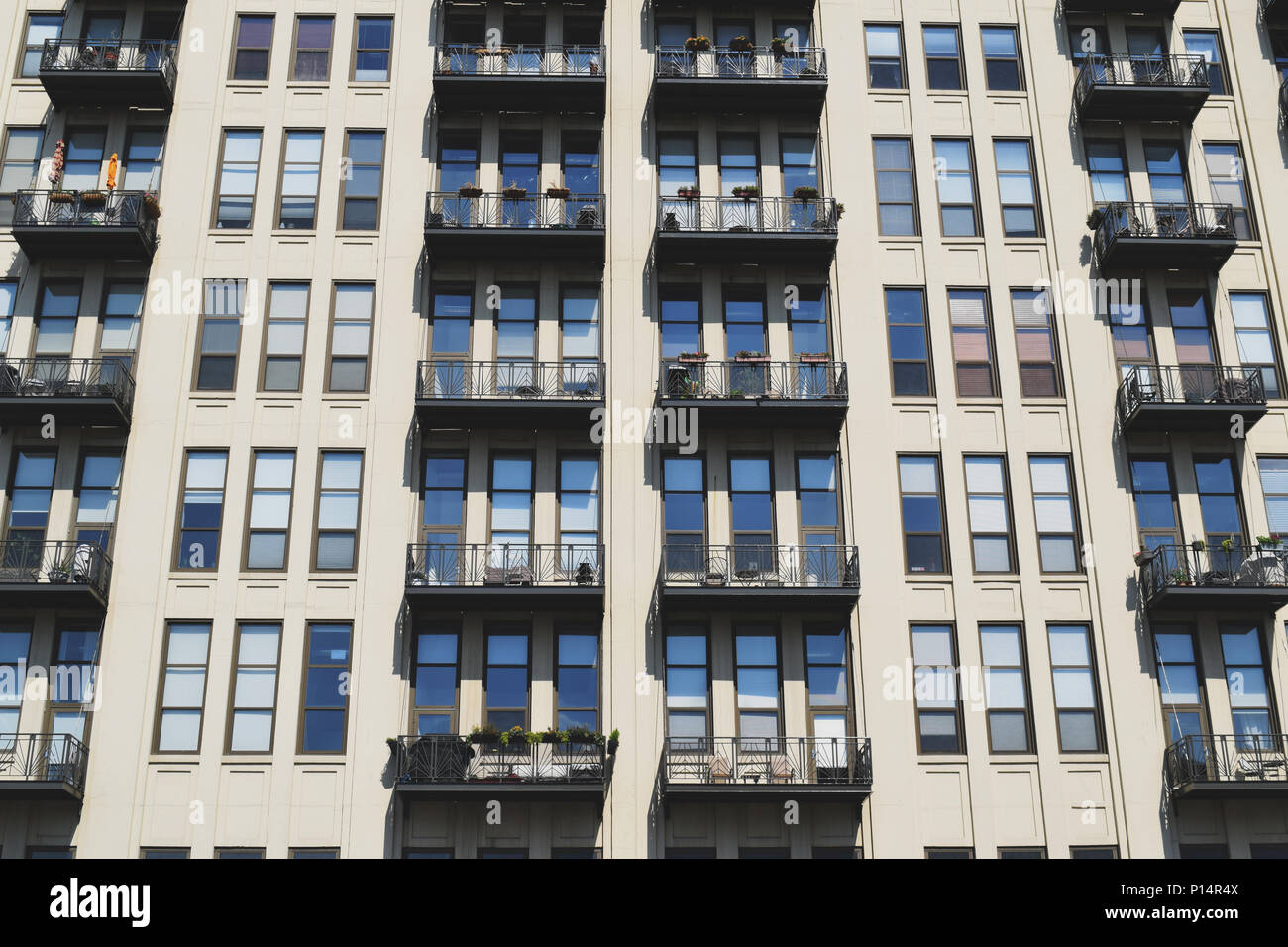 Side of building with windows, interesting repetitive pattern Stock ...