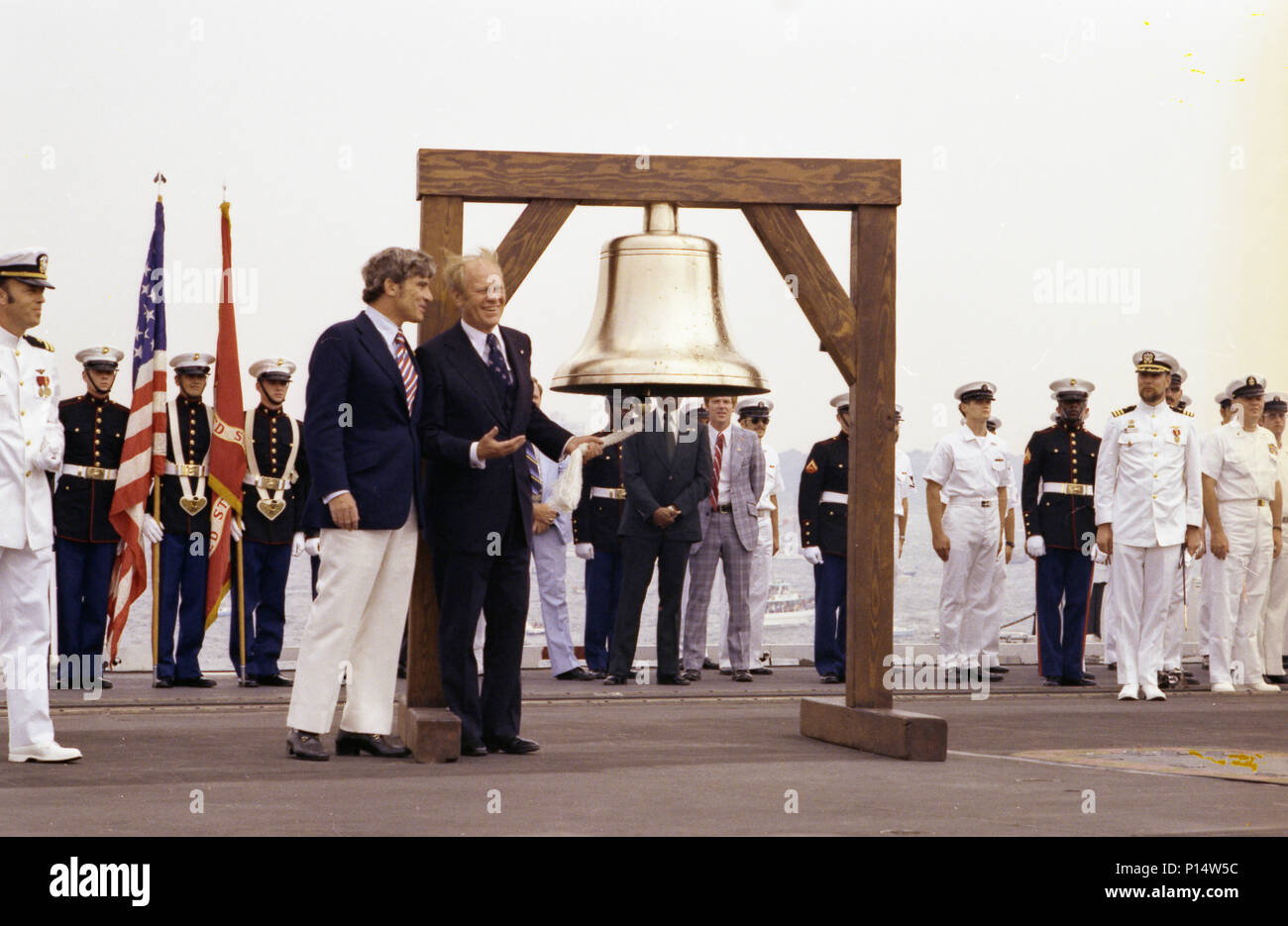 07/04/1976 – USS Forrestal – New York Harbor, New York City, NY ...