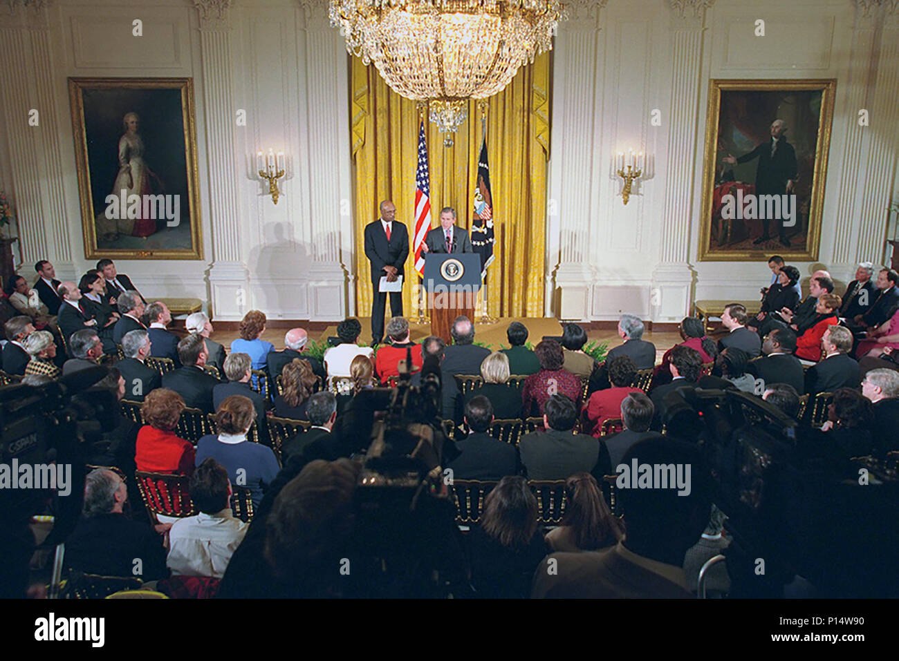 President George W. Bush and Secretary of Education Rod Paige unveil ...