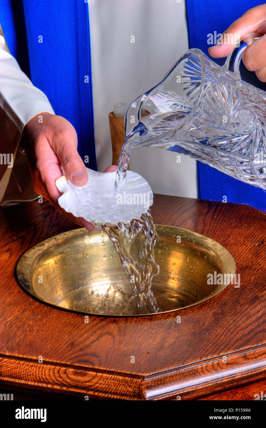 Pitcher and wash bowl hi-res stock photography and images - Alamy