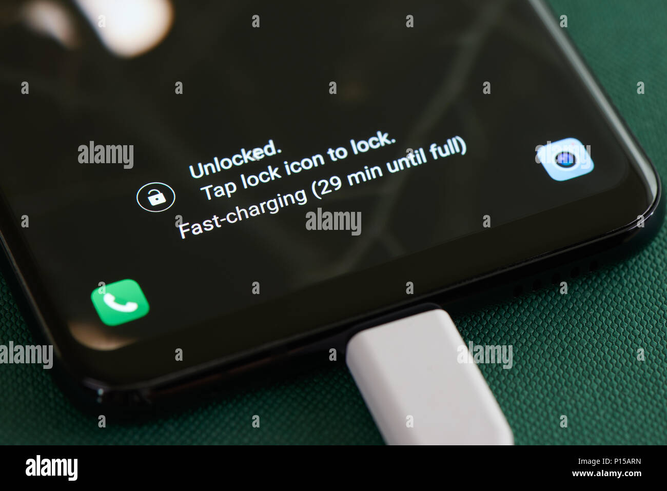Device notification hi-res stock photography and images - Alamy