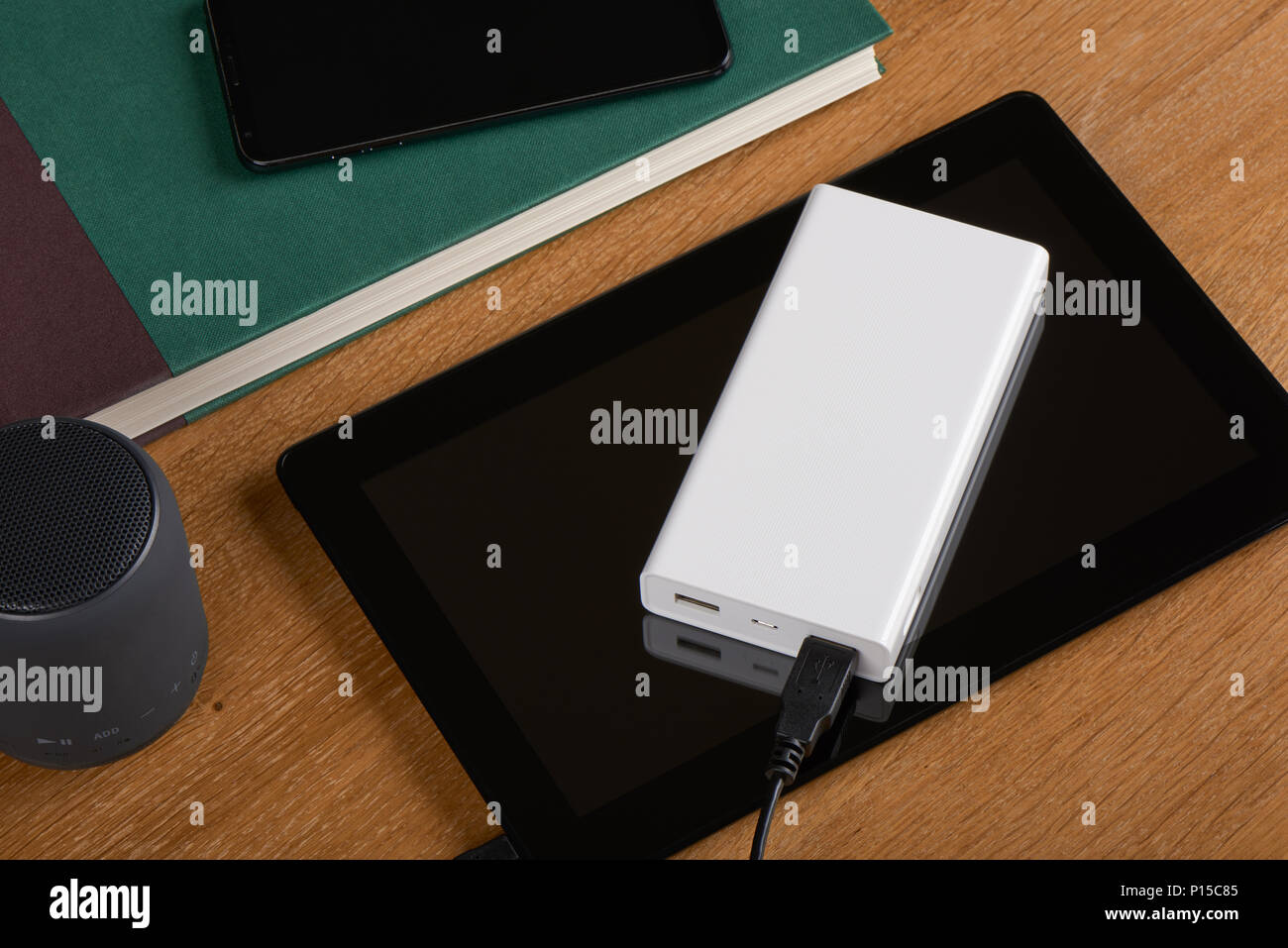 Charging pack hi-res stock photography and images - Alamy