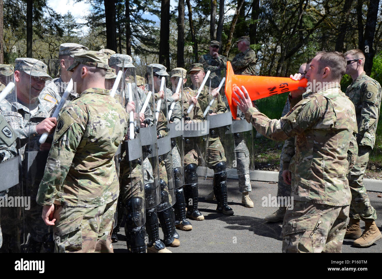 Soldiers with the 506th Military Police Detachment conduct Military ...