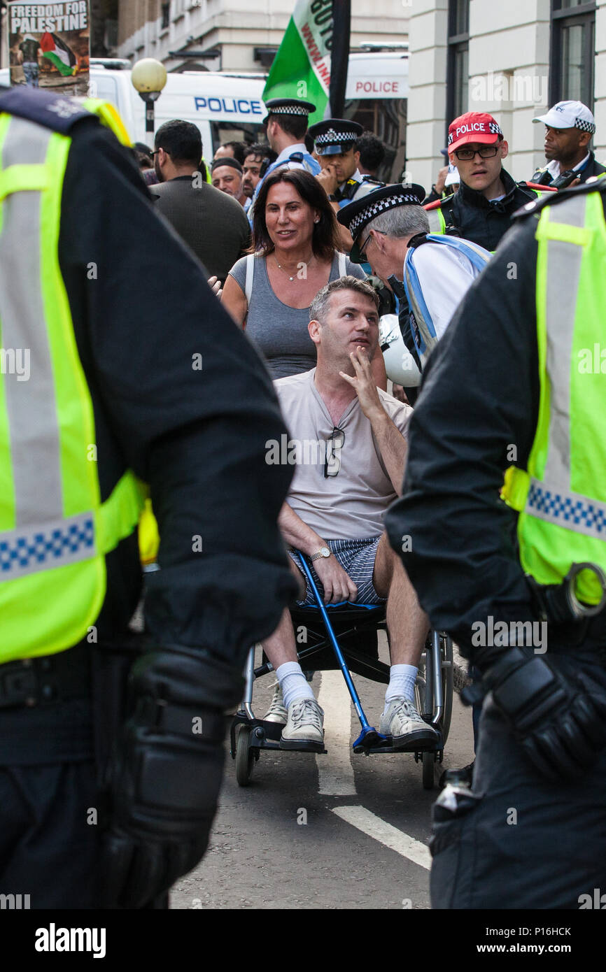 Wheelchair protest 1979 hi-res stock photography and images - Alamy