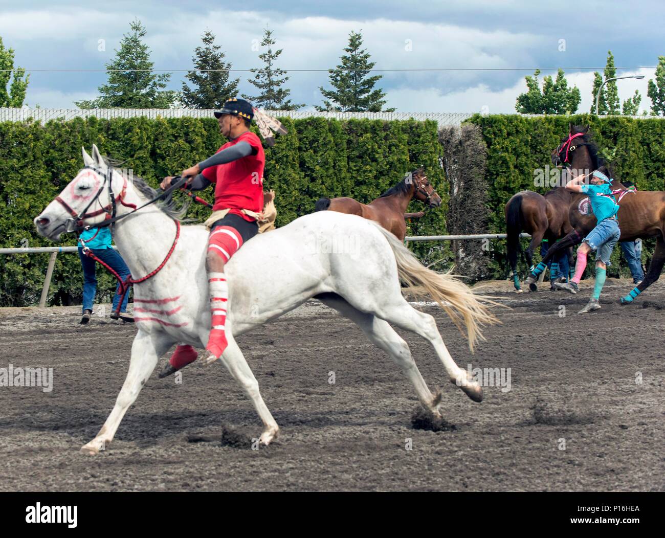 Riders relays hi-res stock photography and images - Alamy