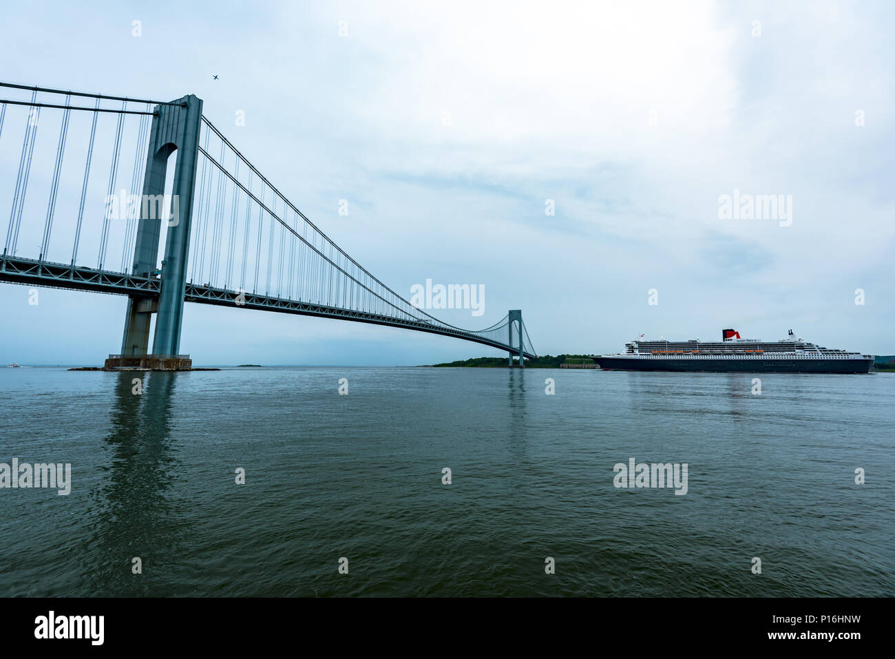 Brooklyn, New York, USA - June 10, 2018: RMS Queen Mary 2 passing under ...