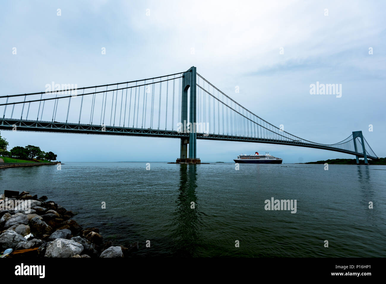 Brooklyn, New York, USA - June 10, 2018: RMS Queen Mary 2 passing under ...