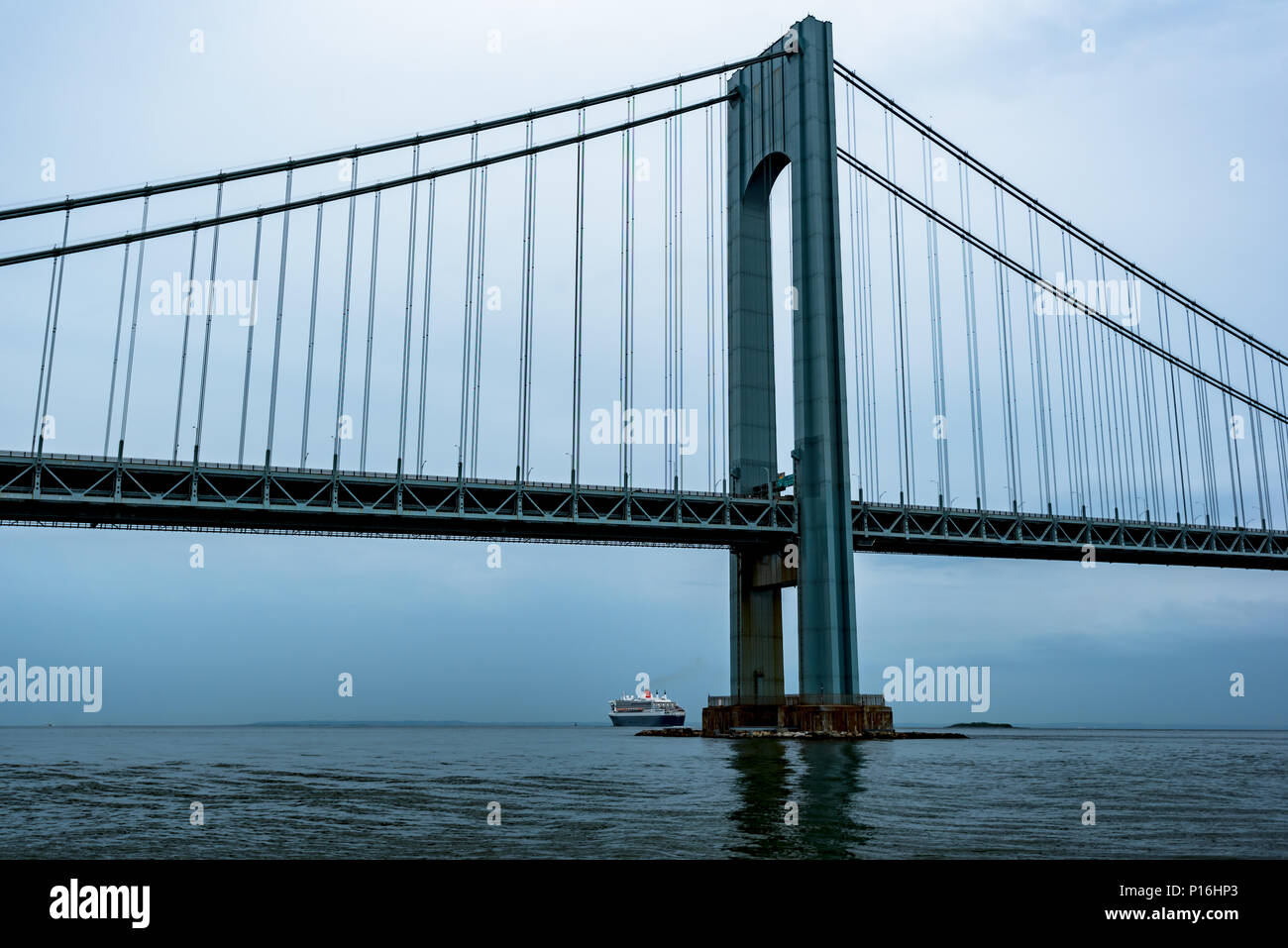 Brooklyn, New York, USA - June 10, 2018: RMS Queen Mary 2 passing under ...