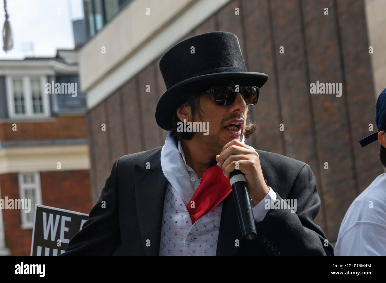 Squashed man hi-res stock photography and images - Alamy