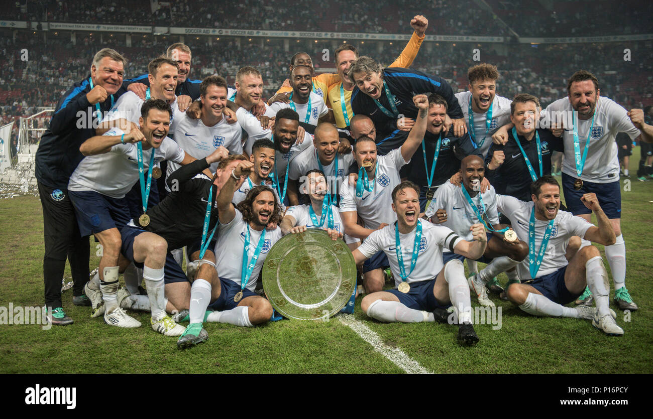 England football win trophy hi-res stock photography and images - Alamy