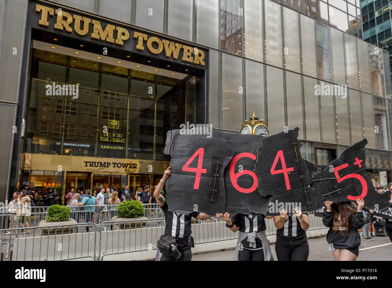 Puerto rican parade new york float hi-res stock photography and images ...