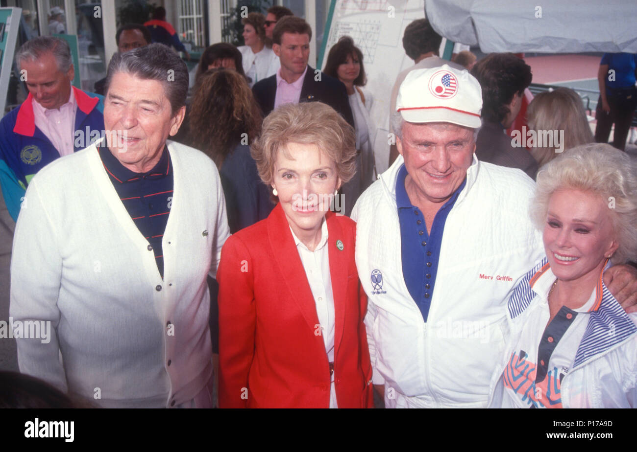 PACIFIC PALISADES, CA - OCTOBER 5: (L-R) Ronald Reagan, Nancy Reagan ...