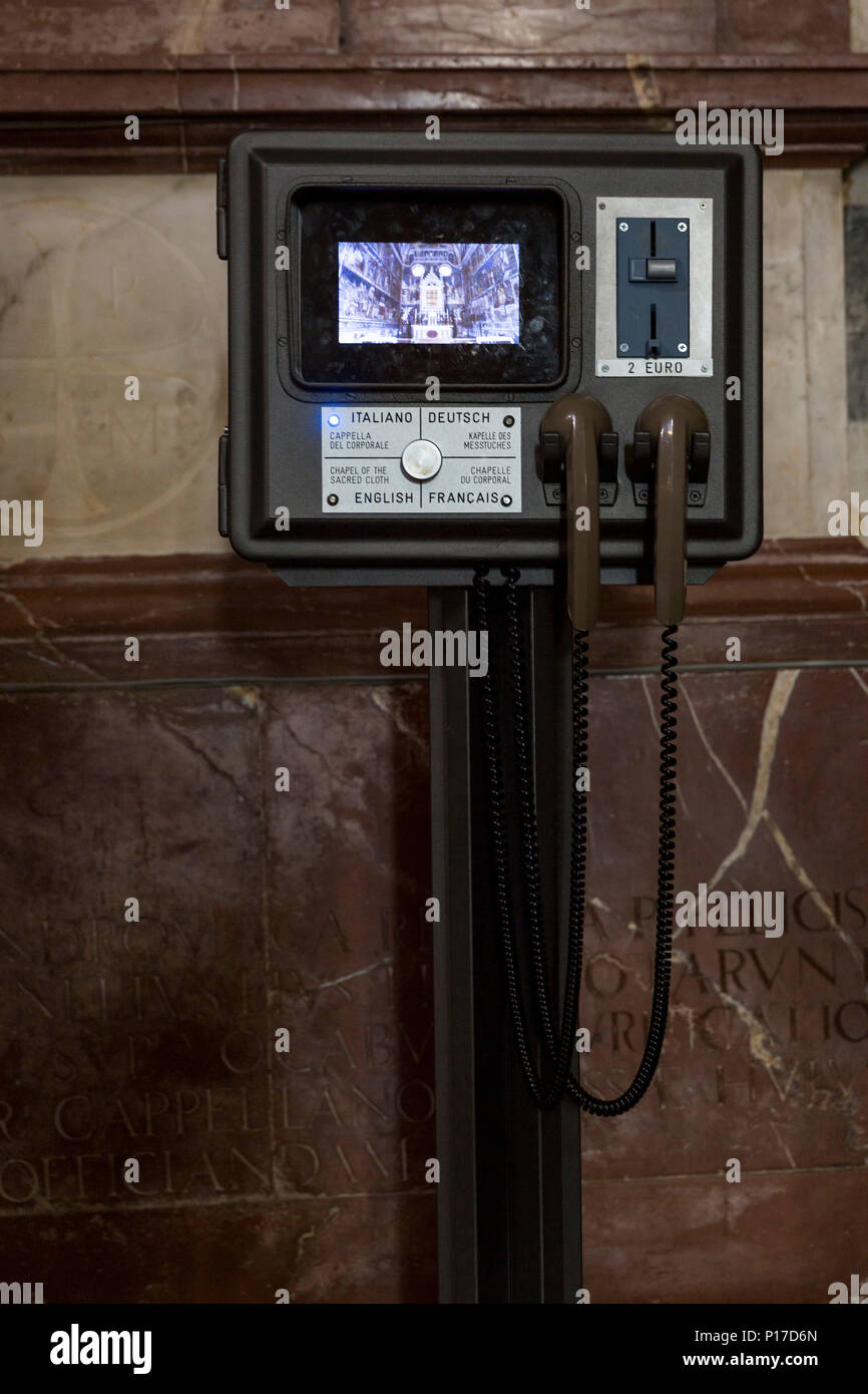 Audio guide cathedral hi-res stock photography and images - Alamy