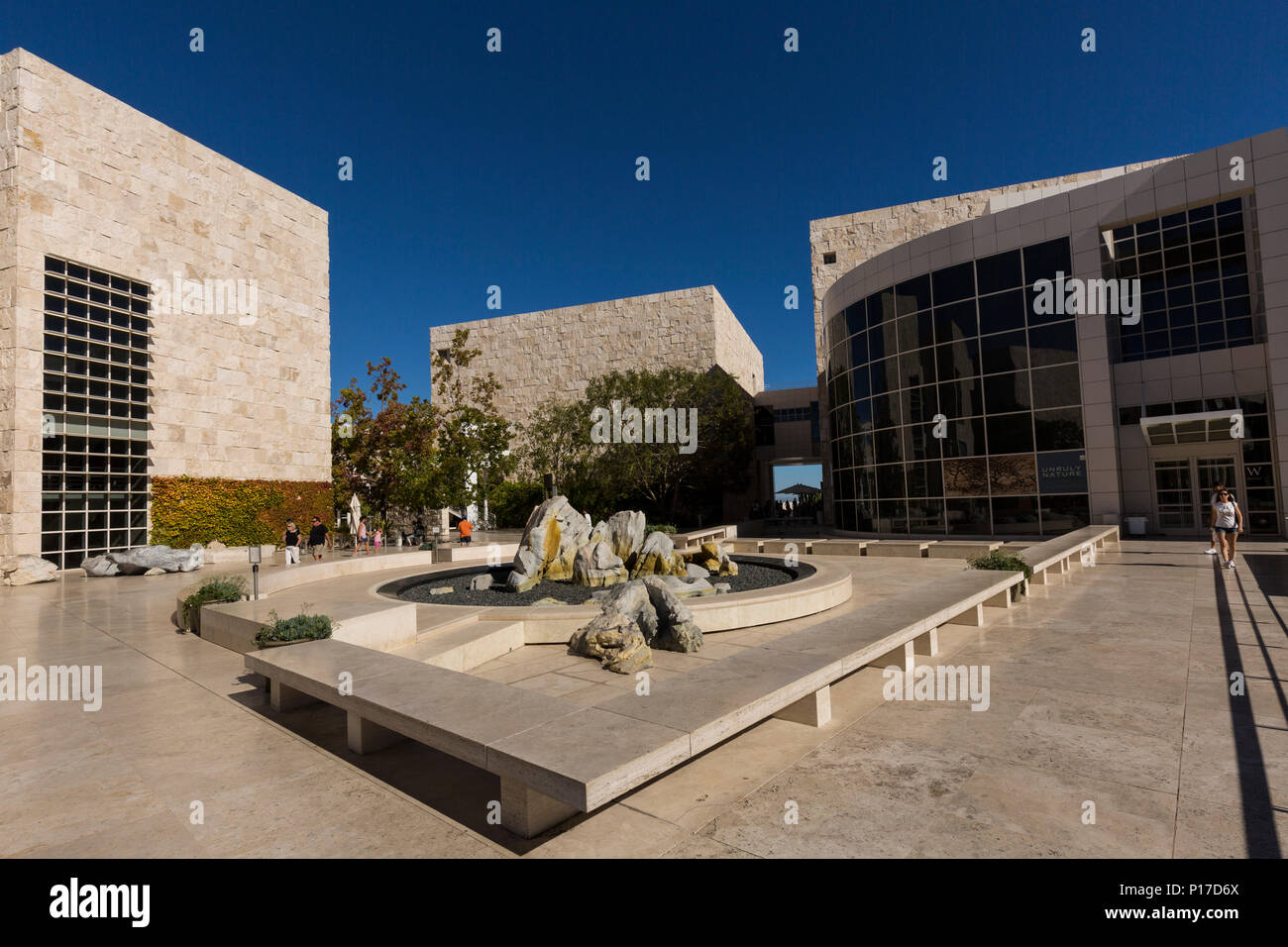 Getty center courtyard fountain hi-res stock photography and images - Alamy