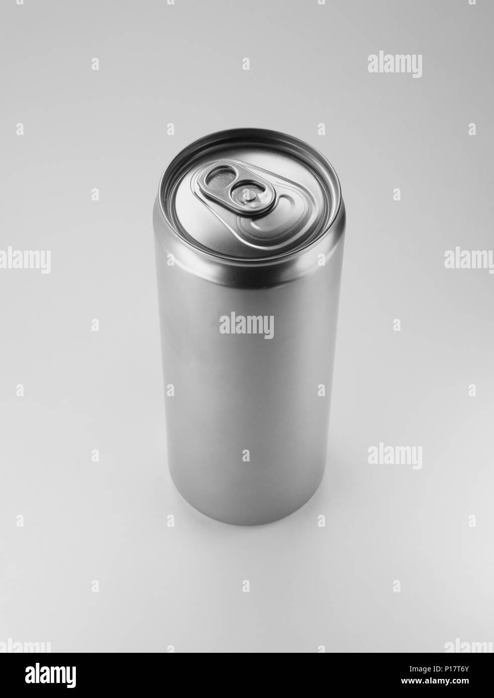 Aluminum container hi-res stock photography and images - Alamy