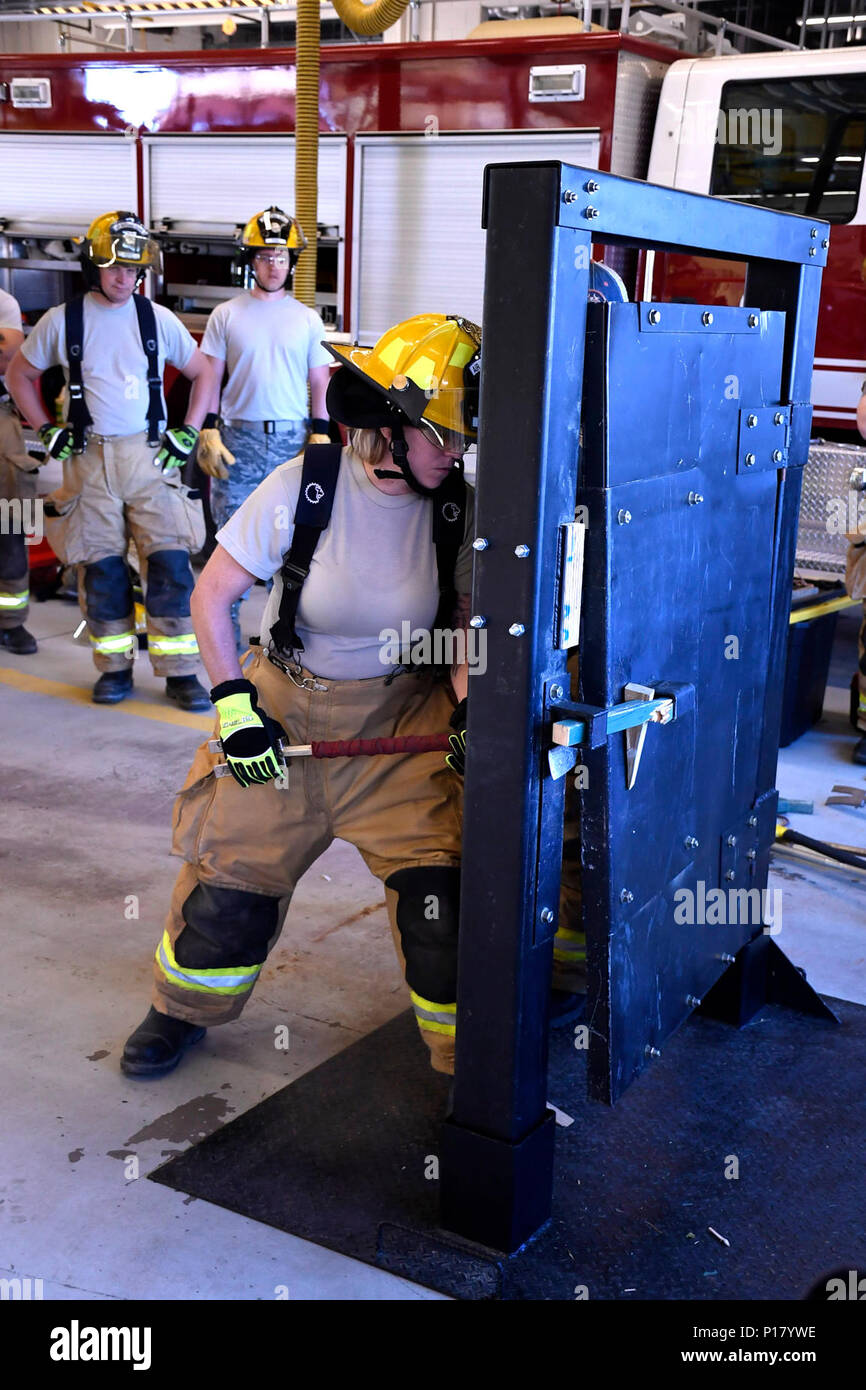 Time saving techniques hi-res stock photography and images - Alamy