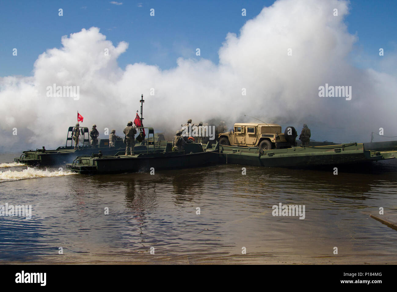 Six bay float raft hi-res stock photography and images - Alamy