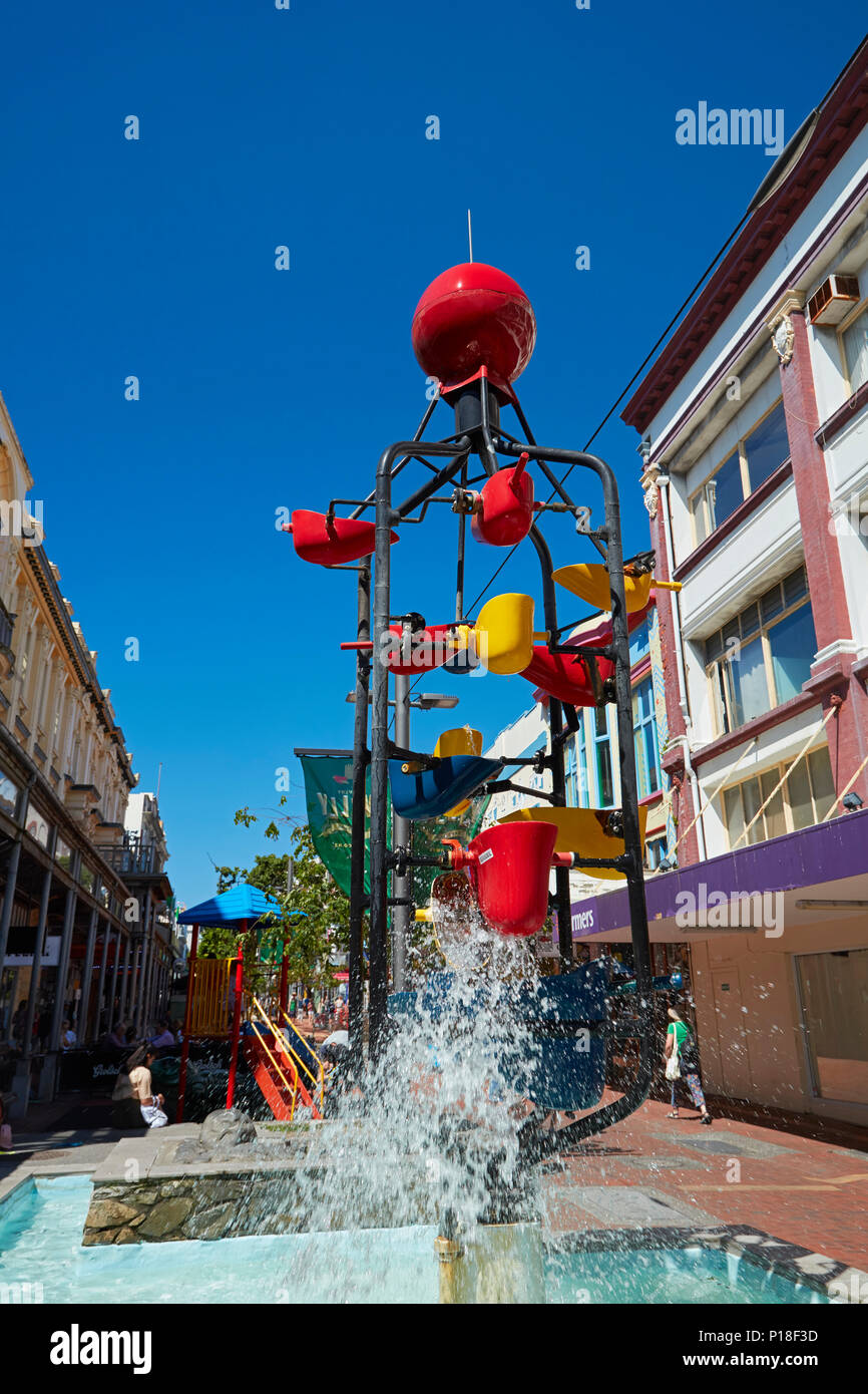Bucket fountain wellington hi-res stock photography and images - Alamy