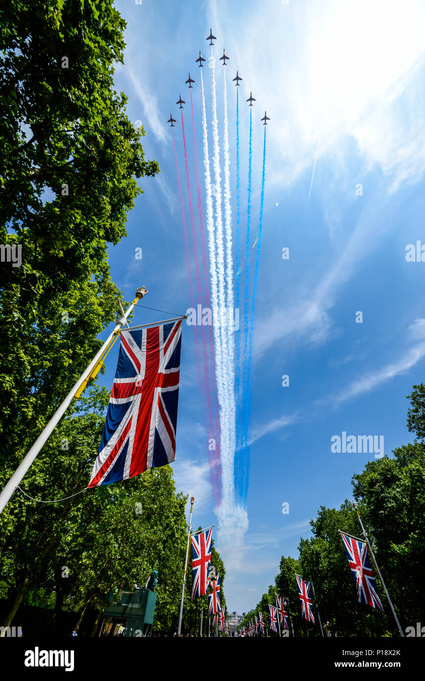 Union flag flypast hi-res stock photography and images - Alamy